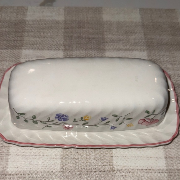 Johnson Brothers | Kitchen | Johnson Brothers Summer Chintz Butter Dish ...